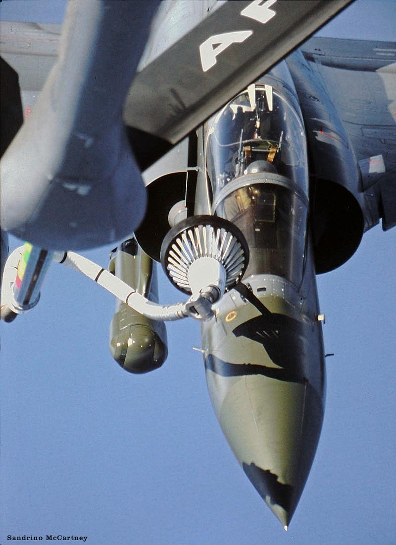 Refuelling - Mirage 2000